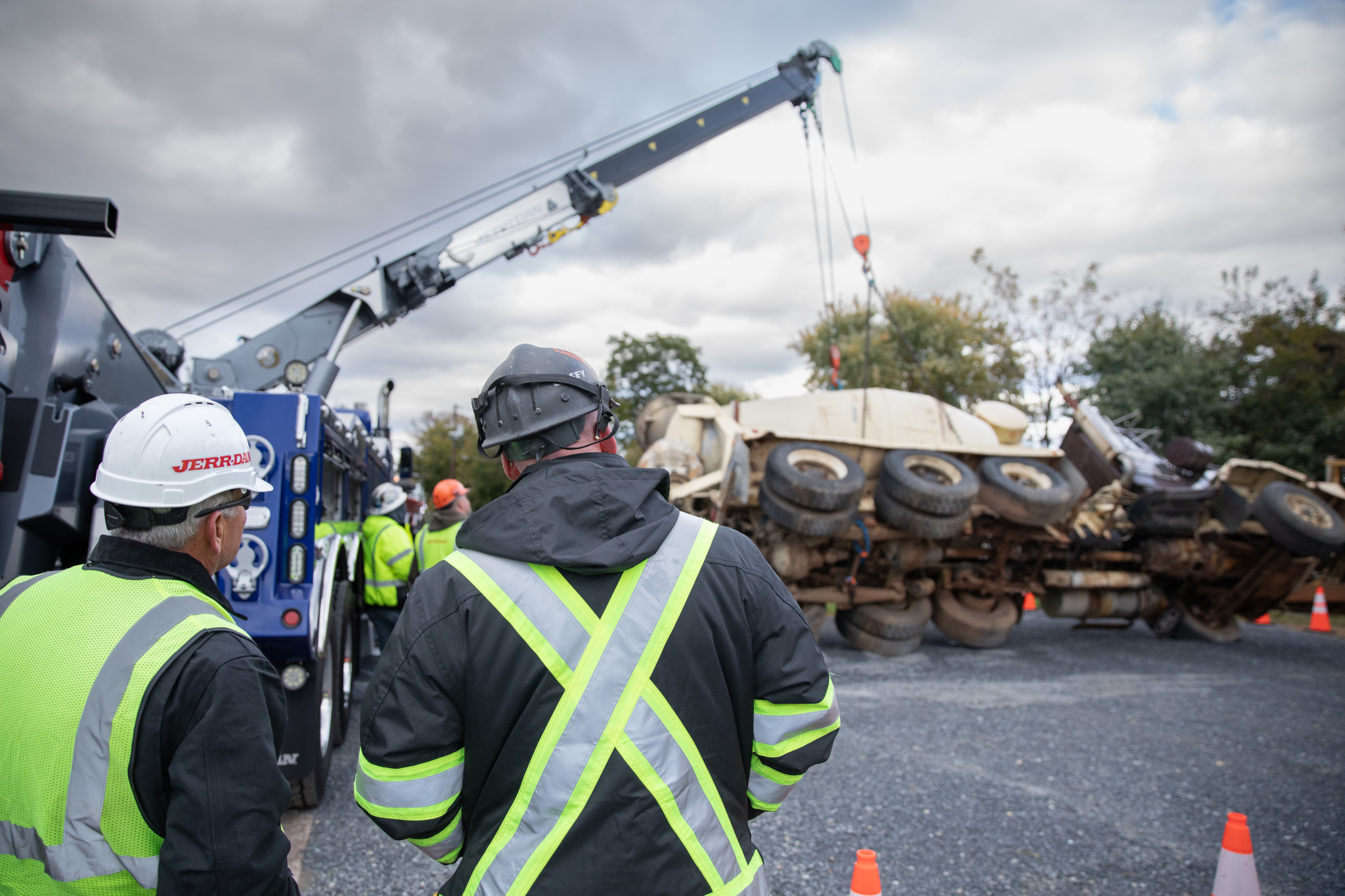 JERR-DAN HEAVY DUTY WRECKERS AND ROTATORS— ENGINEERED FOR STRENGTH AND ...